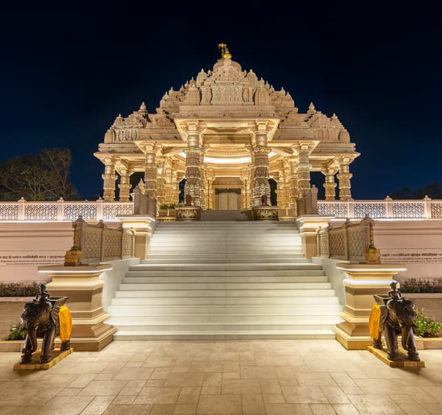 ISKCON Temple in Thane near Mumbai | Piramal Vaikunth
